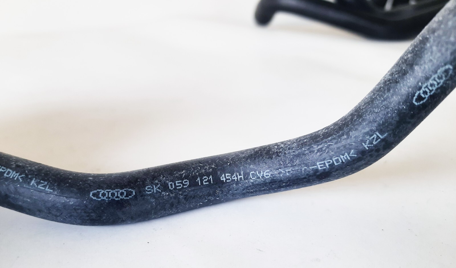 Genuine OEM Audi 059121454H 059-121-454-H Coolant Hose for A4 A5 A6 A7 ...