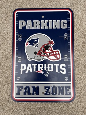 New England Patriots NFL Parking Fan Zone Plastic Sign 18” X 12” Man ...