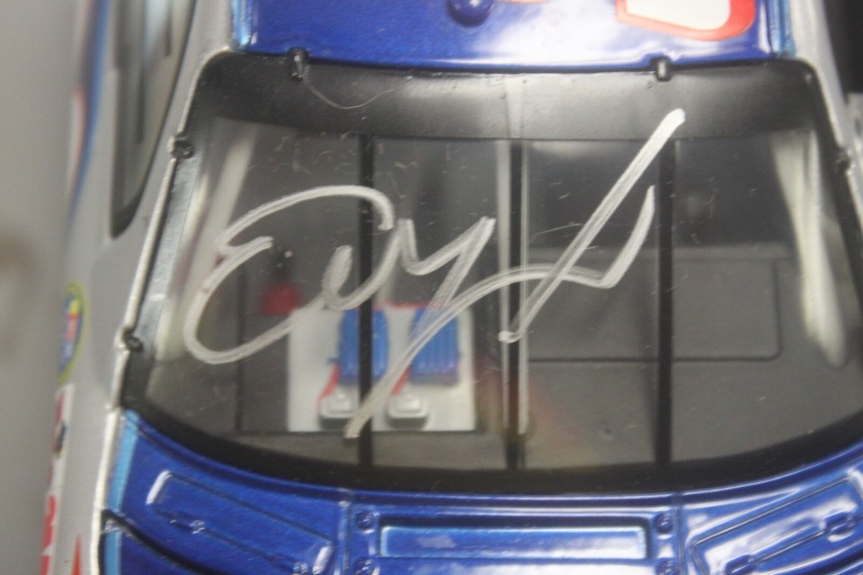 2006 Elliott Sadler Citi financial 1/24 Action CWB NASCAR Diecast ...
