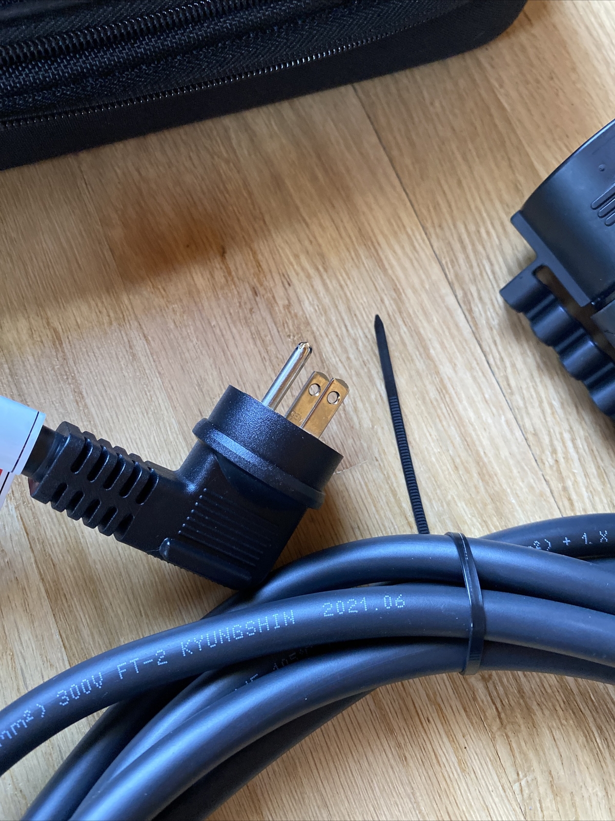 NEW Hyundai/Kia OEM - Ioniq 5, EV6, Kona EV. Niro EV Charger Part ...