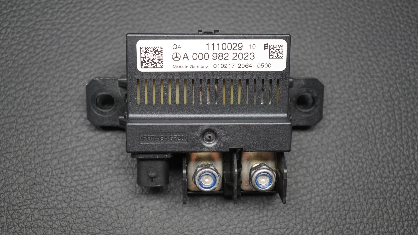 GENUINE OEM MERCEDES BENZ ACCESSORY POWER RELAY MODULE REGULATOR ...