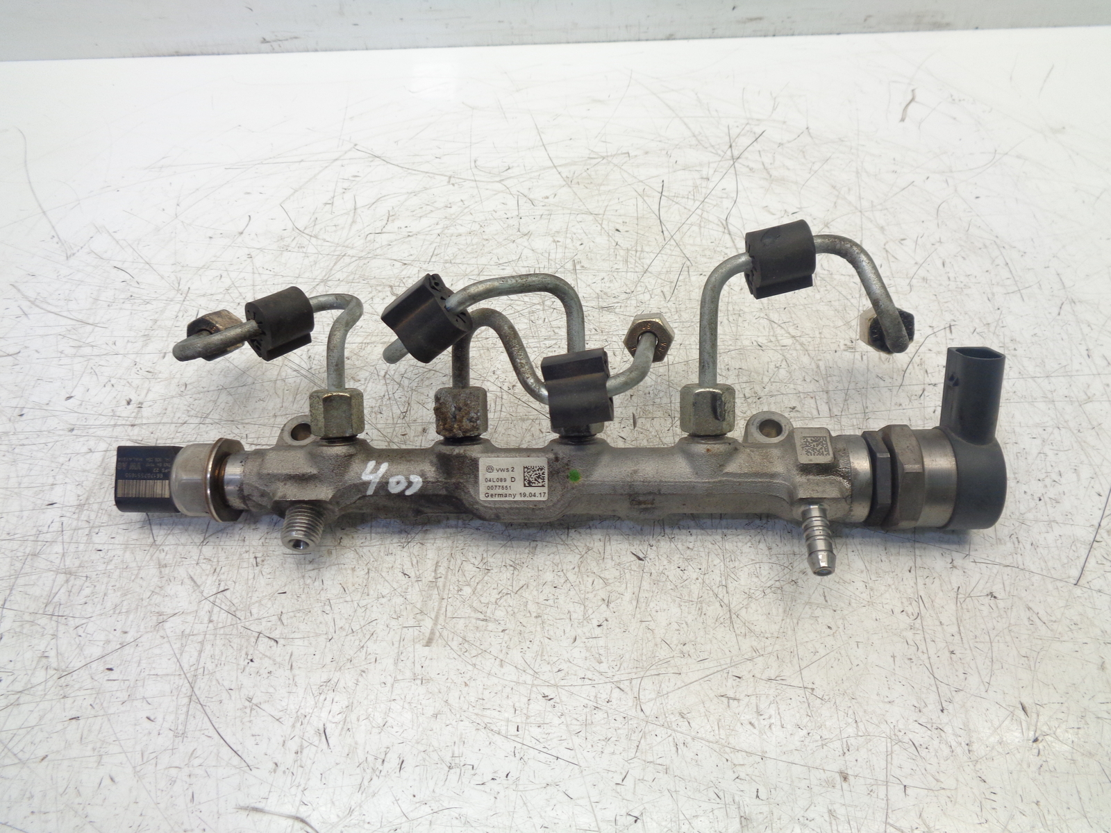 Rail-Rohr für Audi Seat Skoda VW A3 Leon 2,0 TDI DCYA DCY 04L089D ...