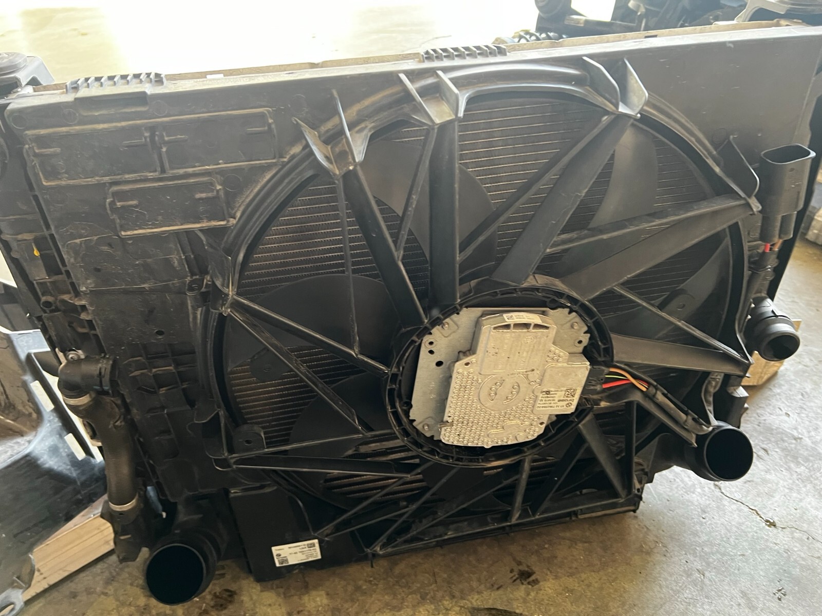 BMW 2012-2017 F25 X3 FRONT RADIATOR FAN CORE SUPPORT CLIP ASSEMBLY OEM ...