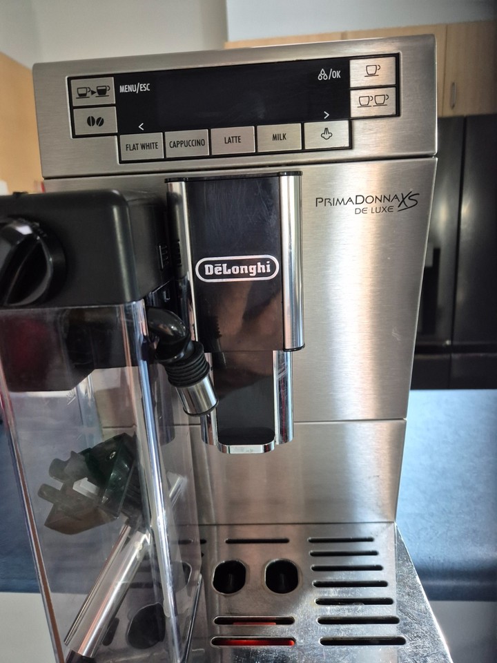 De'Longhi Prima Donna XS Deluxe coffee machine, MODEL ETAM36.365M ...