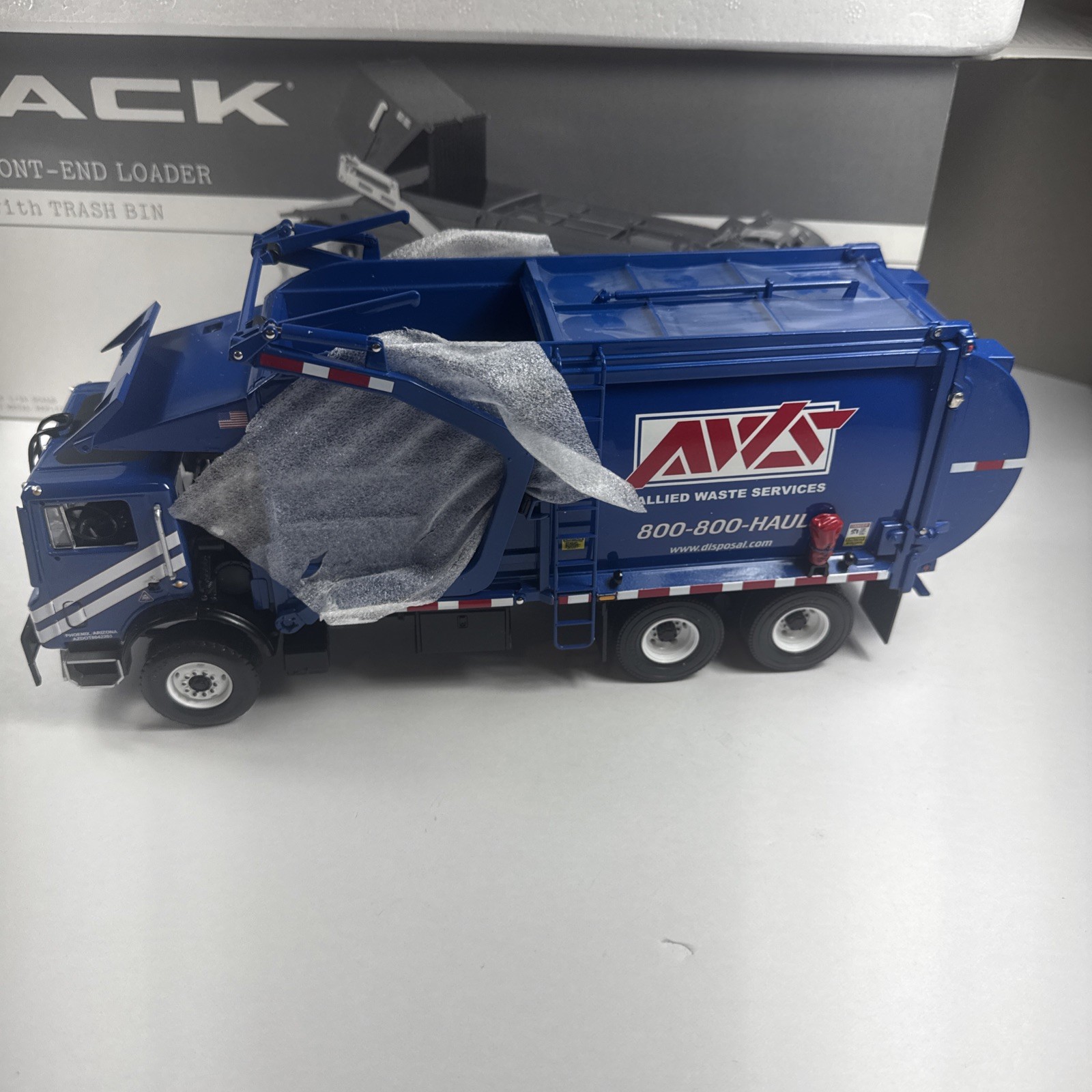 First Gear 1:34 Mack Mr front-end loader Allied waste services + trash ...