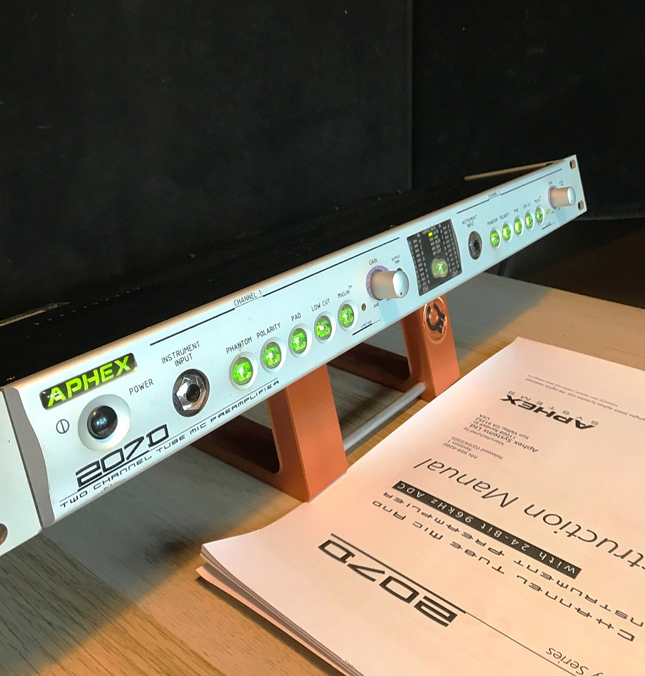 APHEX 207D Dual Channel Preamp AES/EBU and S/PDIF digital outs, Free UK ...