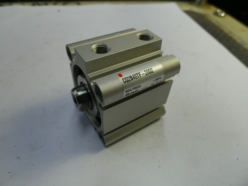 Struts Pneumatic Compact SMC CDQ2B40TF-20DZ Occasion | eBay