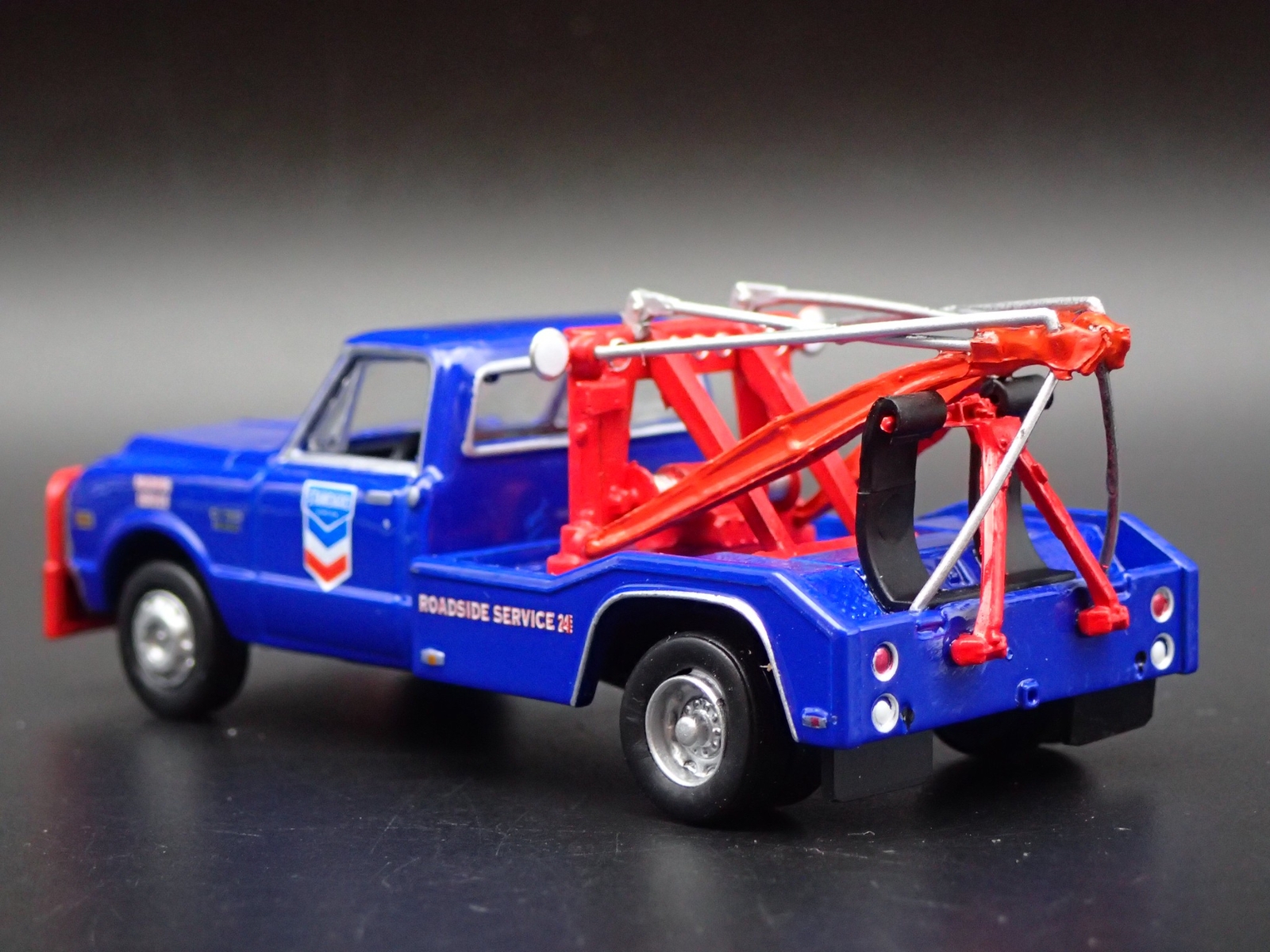1969 69 CHEVROLET C30 DUALLY TOW TRUCK STANDARD OIL 1:64 SCALE DIECAST ...