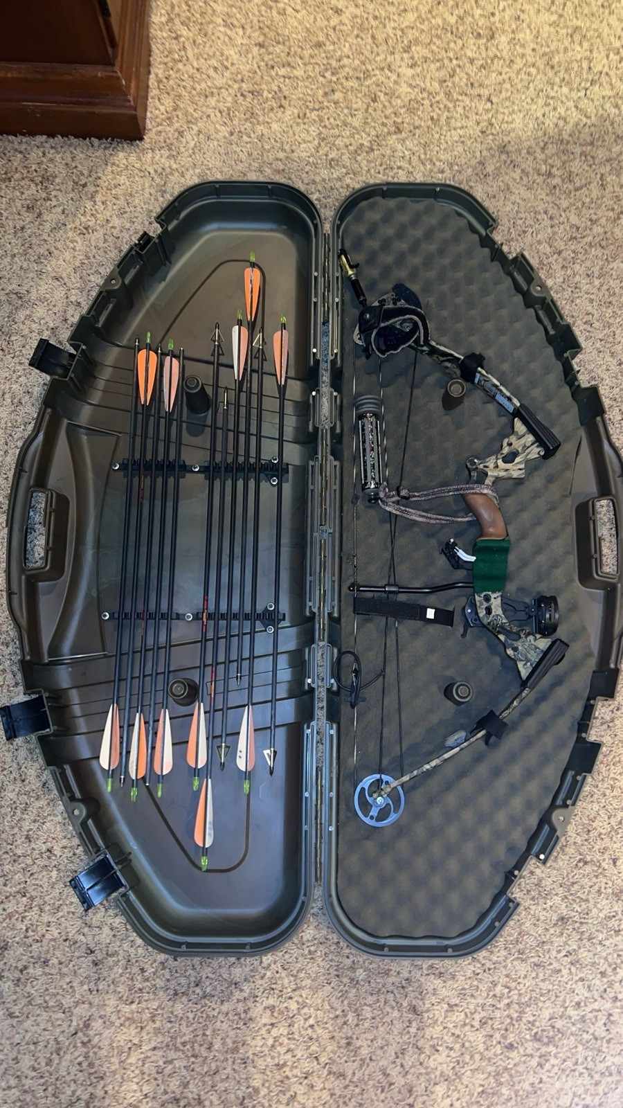 PSE Firestorm Light Compound Bow - Right Handed with Case Excellent ...