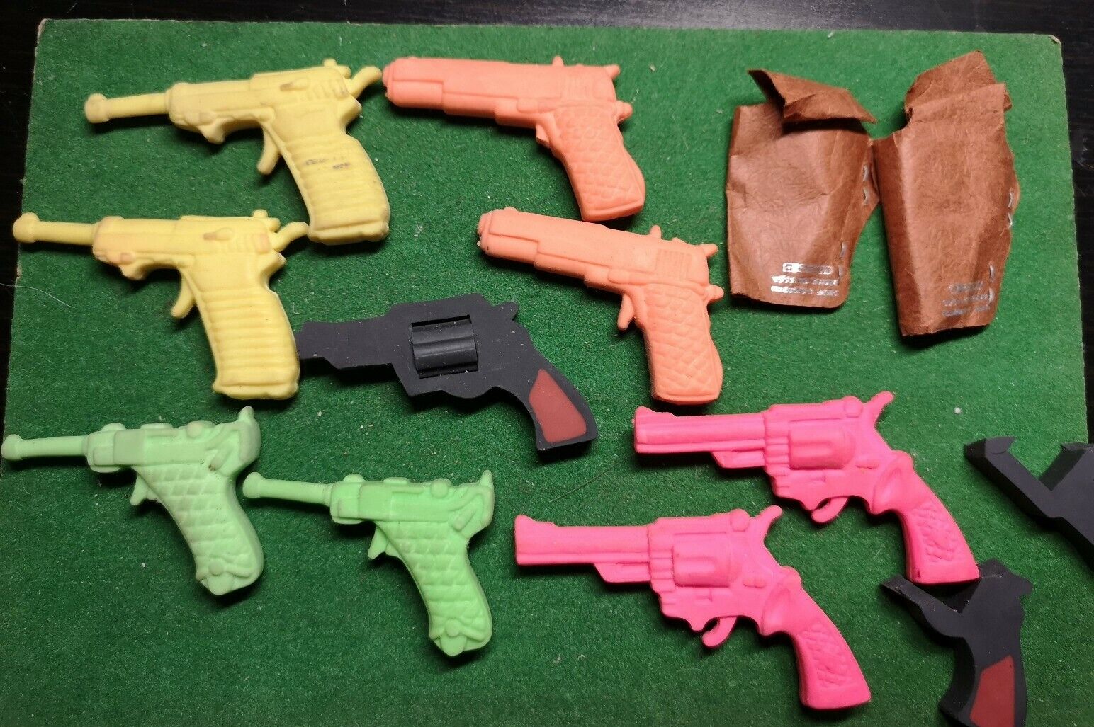 VINTAGE NOVELTY ERASER RUBBER 1980's GUNS PISTOLS REVOLVERS HOLSTERS ...