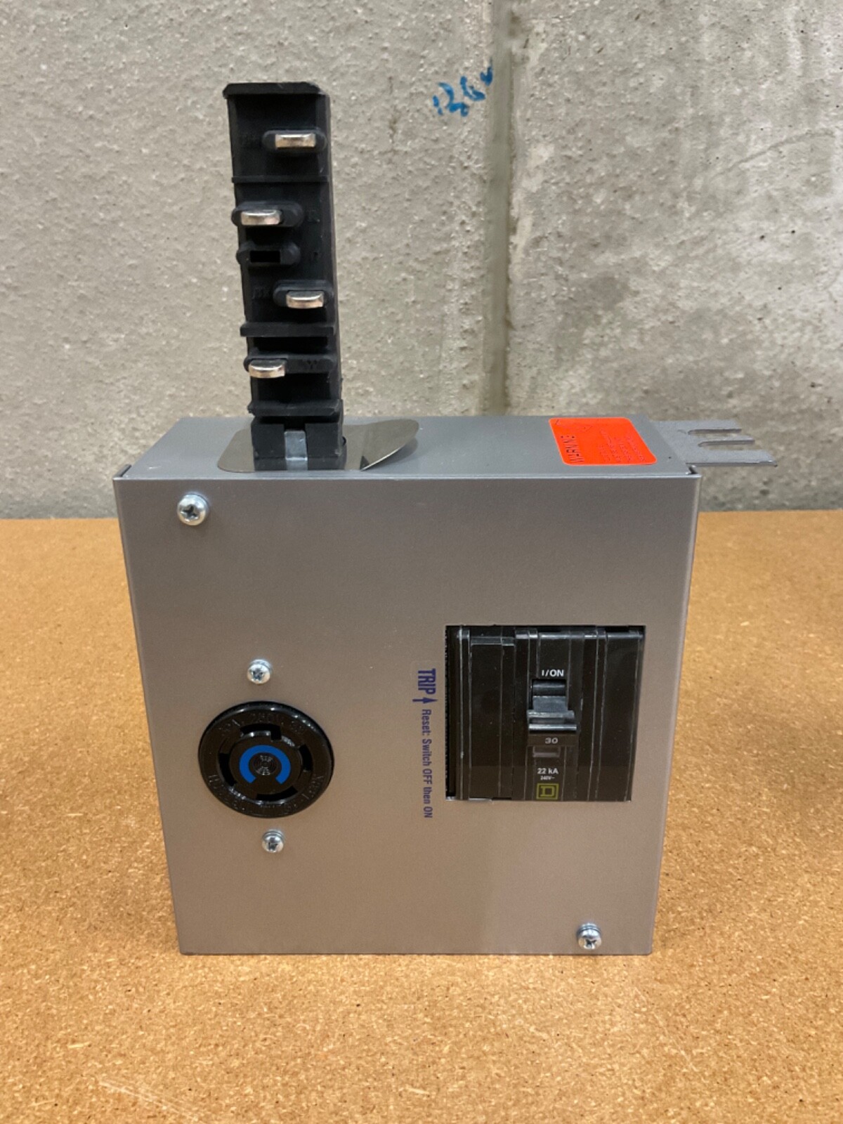 StarLine CB225HE12-L1530-4 30 Amp Busway Tap Box 240V 22kA w/ QOU330 ...