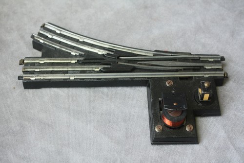 Trix Express 3 rail HO Scale Train Switch Right Turnout | eBay