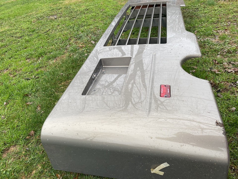 Winnebago journey rear bumper Cover OEM motorhome Rv fiberglass Diesel ...