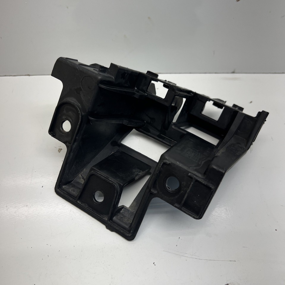 RH Rear Bumper Corner Mount Bracket 11-14 VW Jetta MK6 - Genuine - 5C6 ...