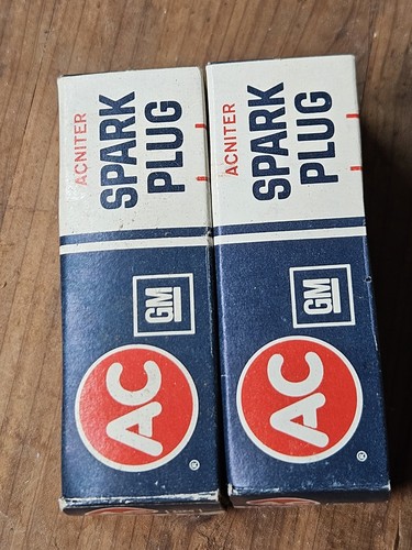 New Old Stock GM AC Spark Plugs Part # R44. Price is per spark plug | eBay