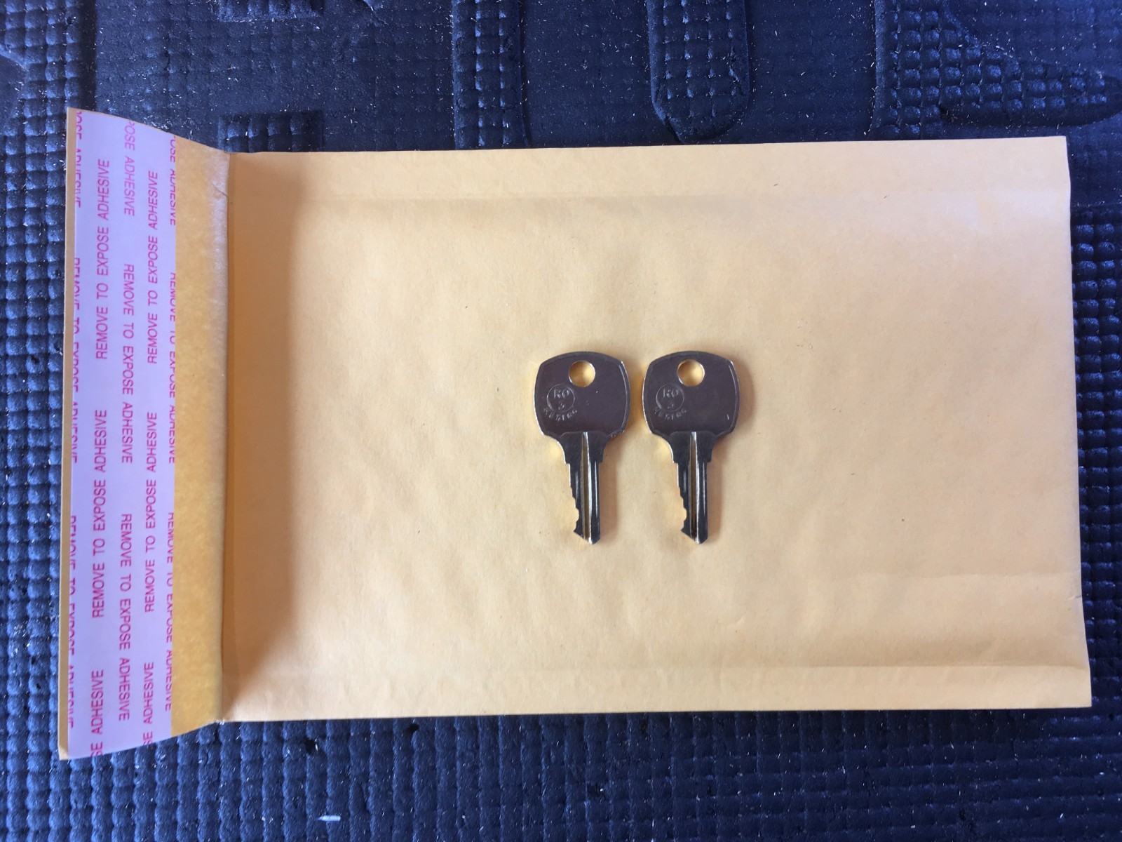 C701A-C783A 2 Keys File - Storage Cabinet / Office Furniture / L & T ...