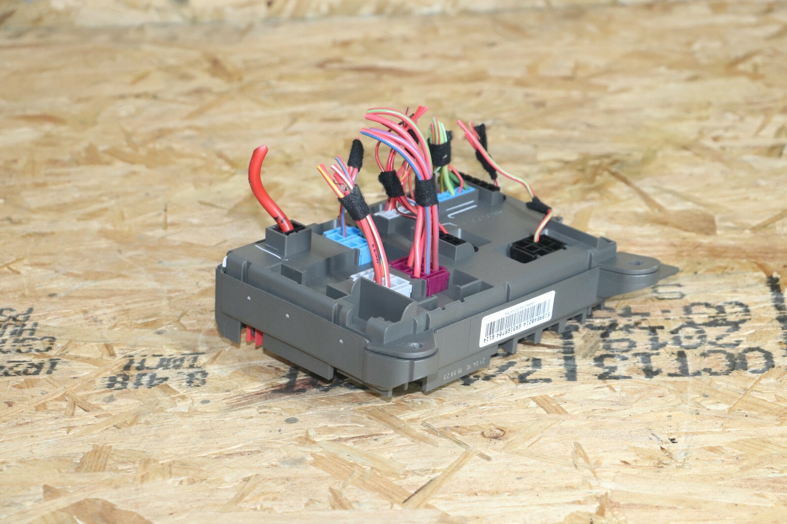 Rear Power Distribution Fusebox Fuse Box Body Control Module OEM BMW ...