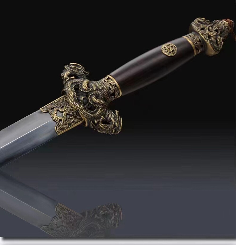 Hollow Carving Chinese Green Dragon Bao Sword Sharp Blade Clay Tempered ...