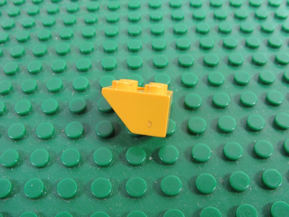 VTG LEGO Yellow Slope Inverted 45 2x2 Double Convex 7813 6597 6541 6697 ...