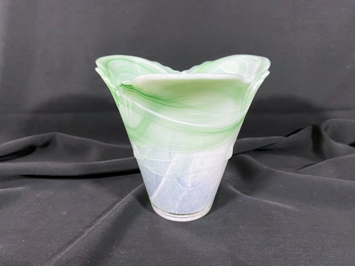 Vintage Vase Frosted Green & White Swirl - Possible ARDA Glassware? 4.5 ...