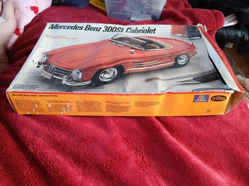 TESTORS ITALERI MERCEDES BENZ 300SL CABRIOLET 1:24 SCALE MODEL KIT ...