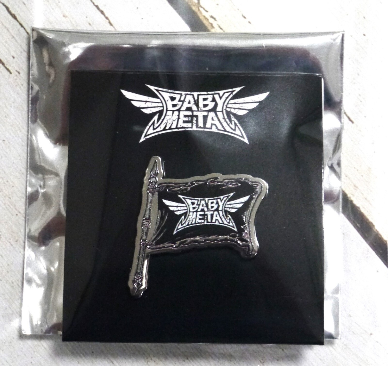 BABYMETAL Pin badge "BABYMETAL FLAG" LEGEND-MM Yokohama Arena 2024.3.2 ...