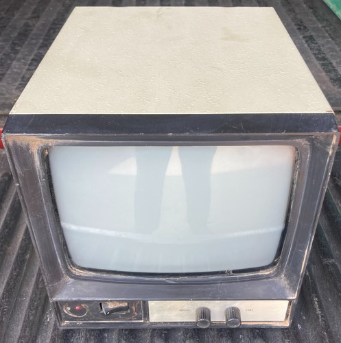 Vintage CRT 8" Computer Monitor Manufactured 1981 With Low Hour CRT ...