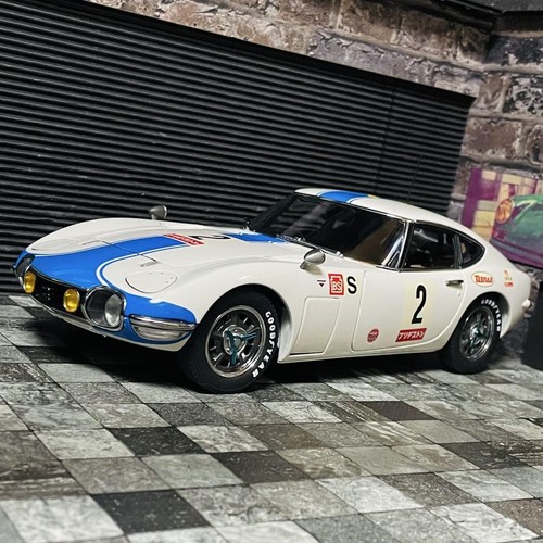 AUTOart Toyota 2000GT 1967 Fuji 24 Hour Race Diecast Model Collectible ...