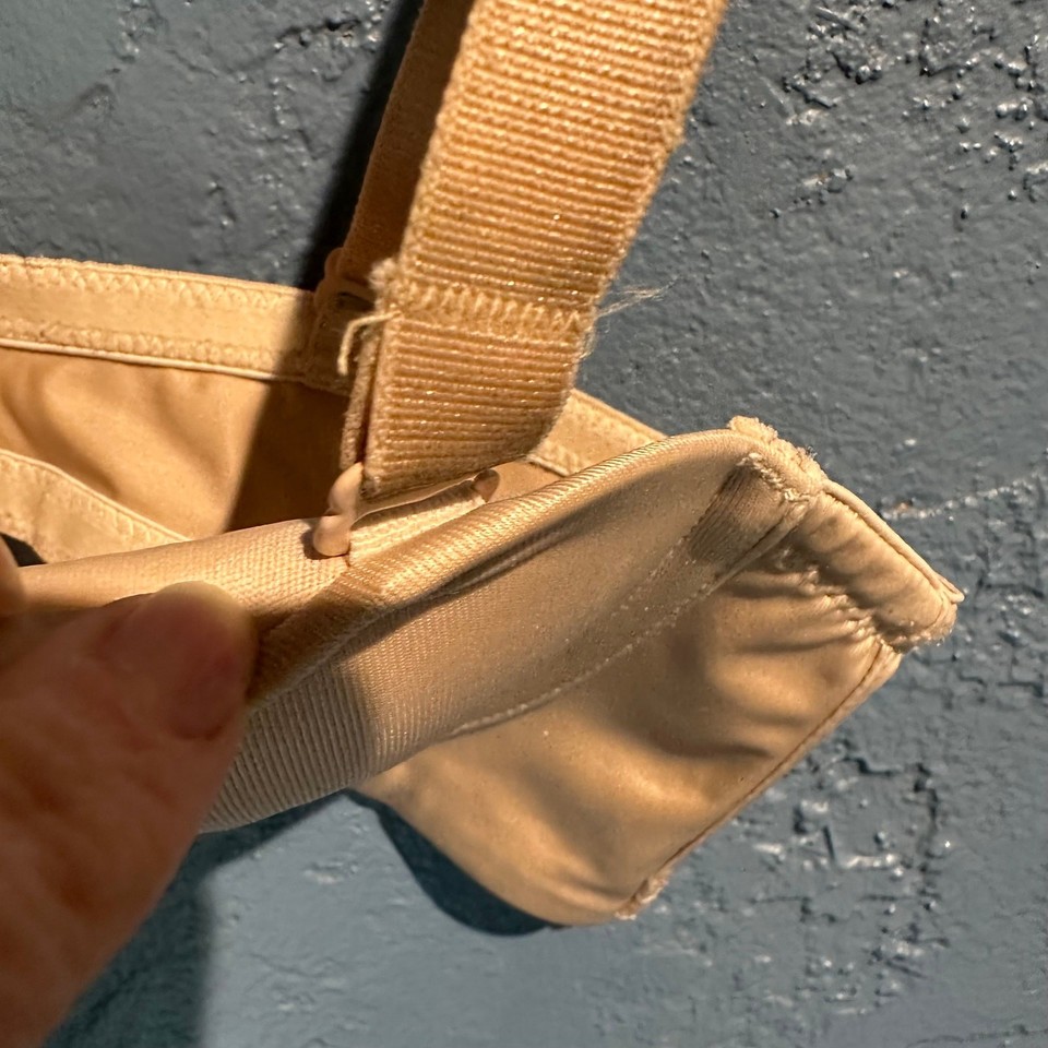 Maidenform size 36A strapless bra nude Multifunction Wardrobe Staple ...