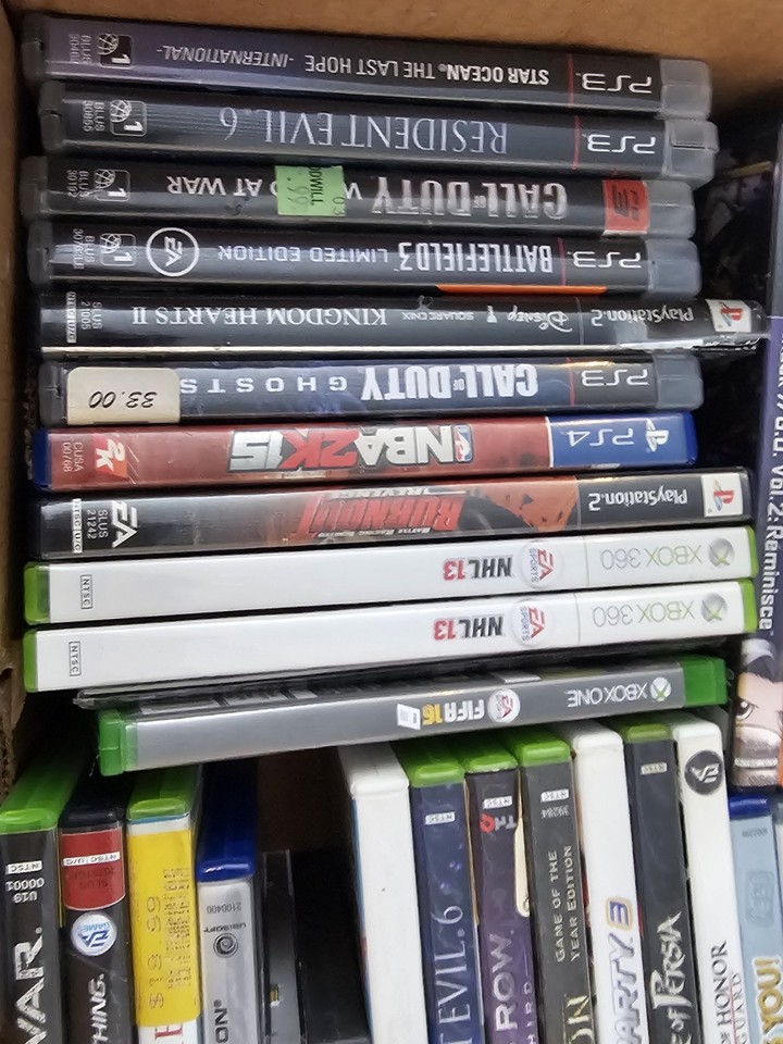 Huge Lot Of 61 Video Games In Original Cases w/ PS1 PS3 Xbox Wii PS2 ...