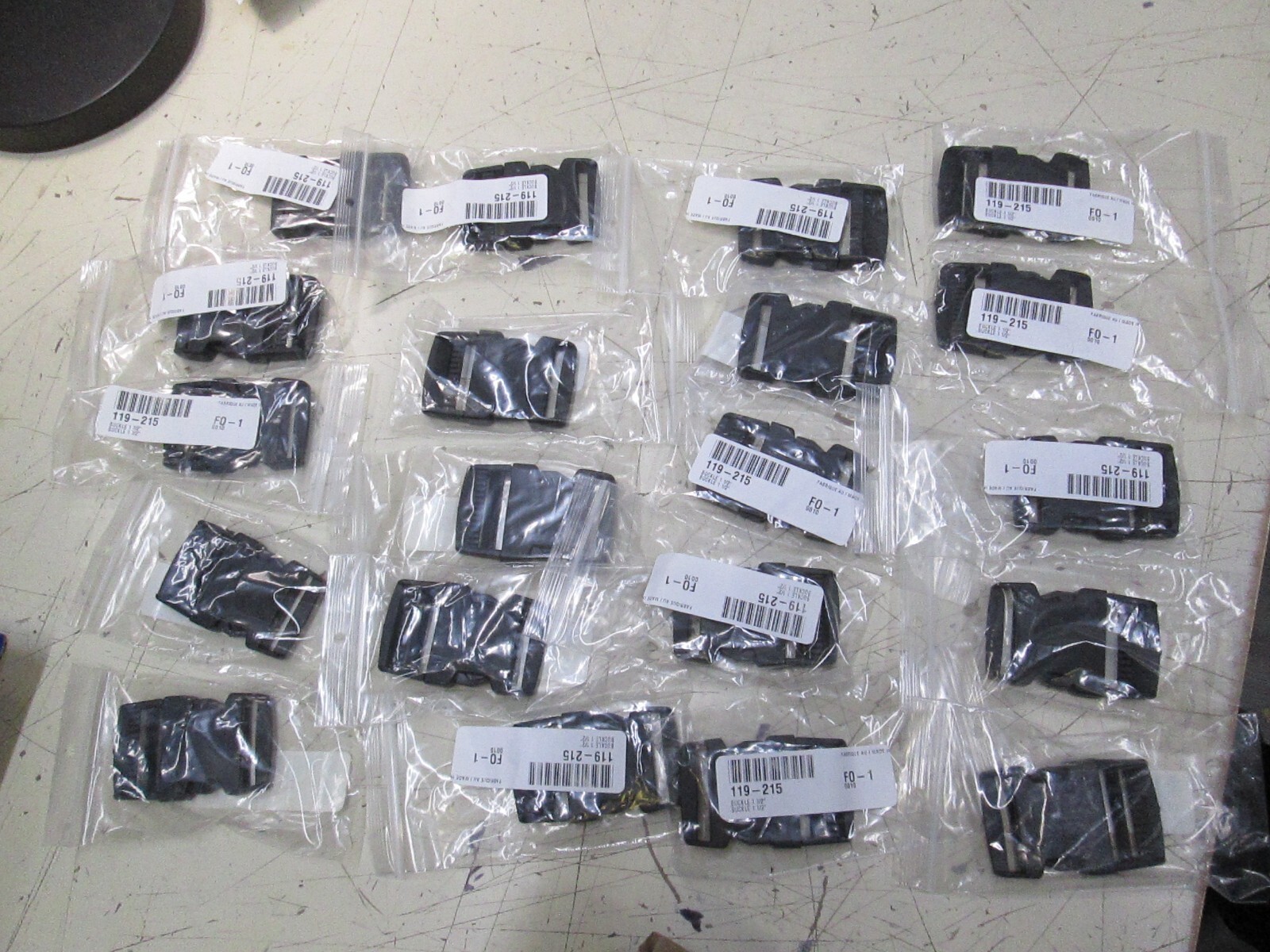 LOT OF TWENTY (20) BLACK MALE FEMALE BUCKLE - FOR 1 1/2 INCH WEBBING ...