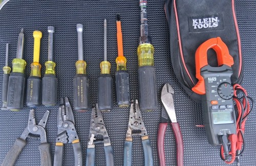 Klein Tools 14 Tool Lot Multimeter CL120 + Hand Tools Electrician Tool ...