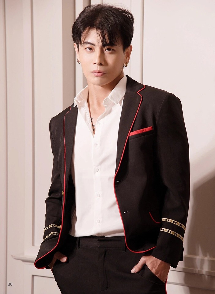 Magazine / Bluemen X Tang Ziyuan : About Almighty Macho Dancer / 2025 Special | eBay