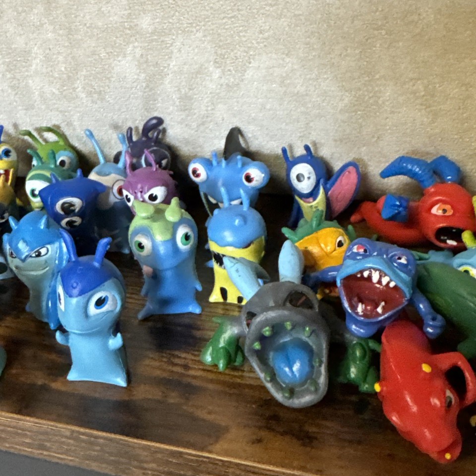 9X Random Slugterra Action Figure Lot Model Statue Ornament Toy ...