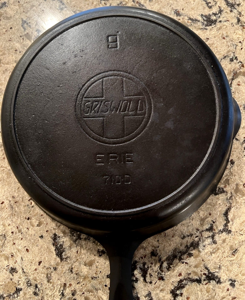 VTG Griswold #9 Cast Iron Skillet Slant Logo Heat Ring 710-D Sits Flat ...
