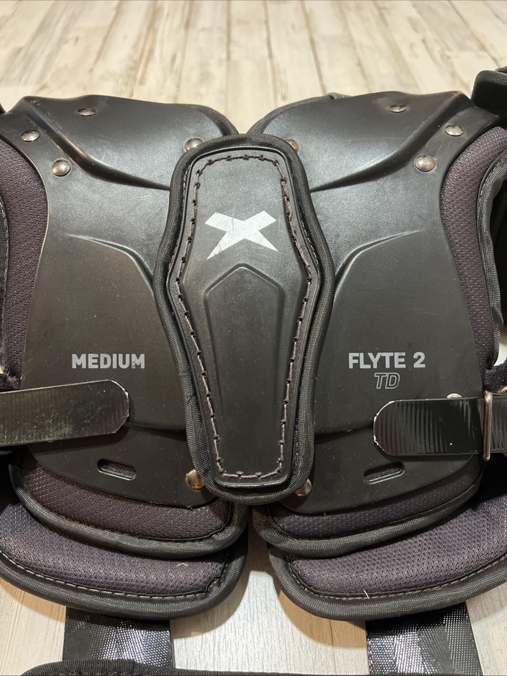 Xenith Flyte 2 TD Youth Medium M Football Shoulder Pads back pad plate ...
