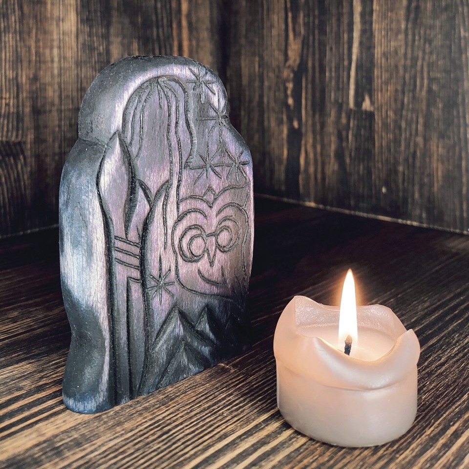 Cailleach statue Winter goddess Crone Wheel of the year Wiccan altar ...