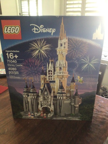RETIRED LEGO SET 71040 - THE DISNEY CASTLE - 4080 Pieces Mickey Minnie ...