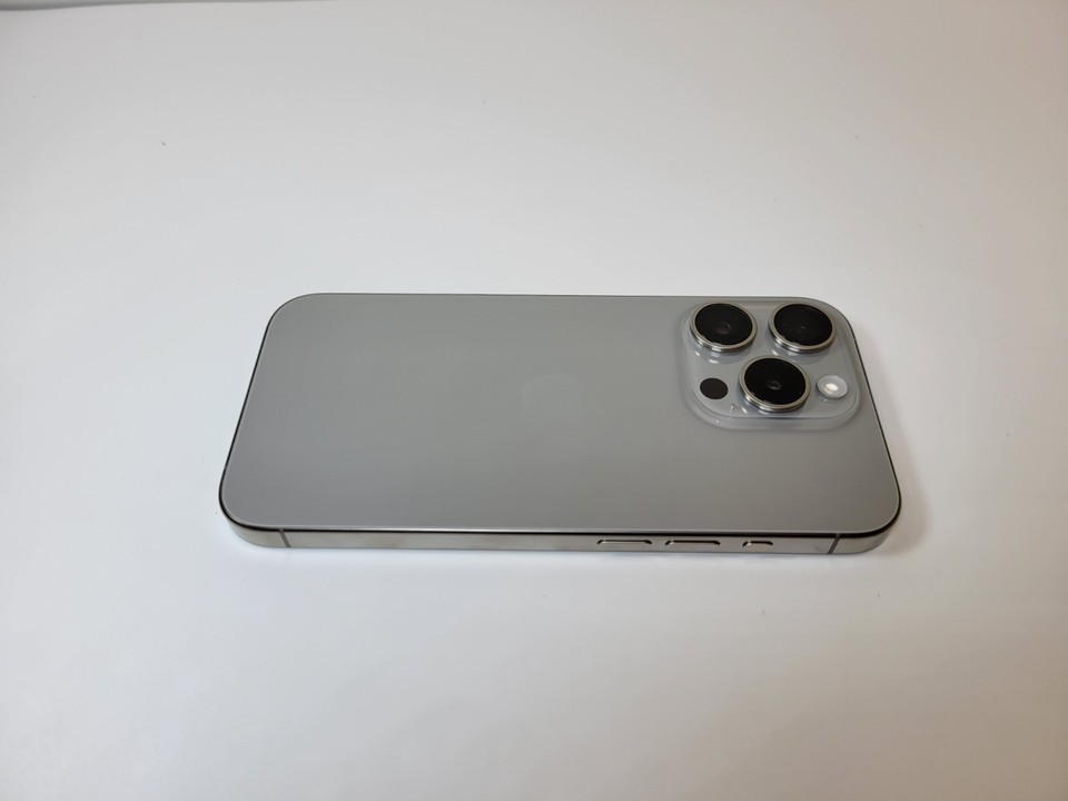 Apple iPhone 15 Pro 256gb ( Unlocked) US E-Sim Version. Excellent | eBay