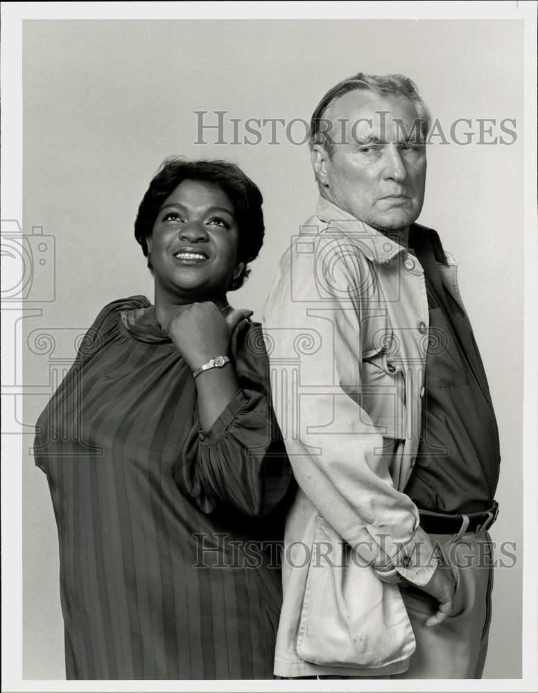 1983 Press Photo Actress Nell Carter, Dolph Sweet on "Gimme a Break" TV ...
