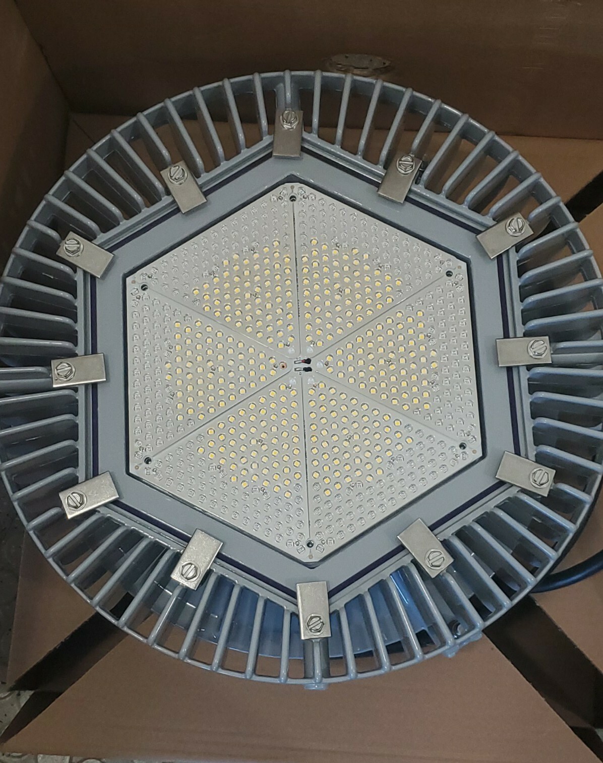 *NEW* DIALIGHT HEU7MCABDNWNGN VIGILANT 102W LED HIGH BAY FLOOD LIGHT ...