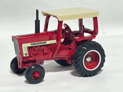 ERTL 1/64 International 1066 w/ 4 post ROPS, white stripe, Red Farm Toy ...
