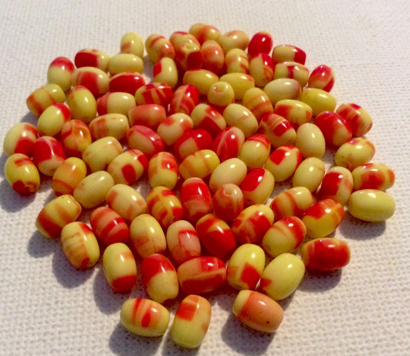 80 BÖHMISCHE GLASPERLEN OLIVEN ROT GELB GLÄNZEND 7 X 5 MM (20/1) | eBay