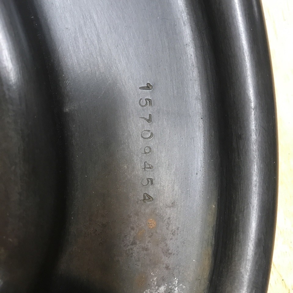 RH FRONT FENDER UPPER SUPPORT BRACE 15709454 Chevy Silverado 1500 1999 ...