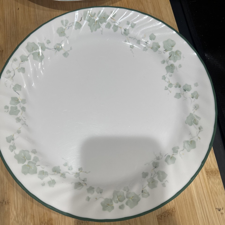 Corelle dinner plates Callaway Ivy set of 5 wavy White green vintage 10 ...
