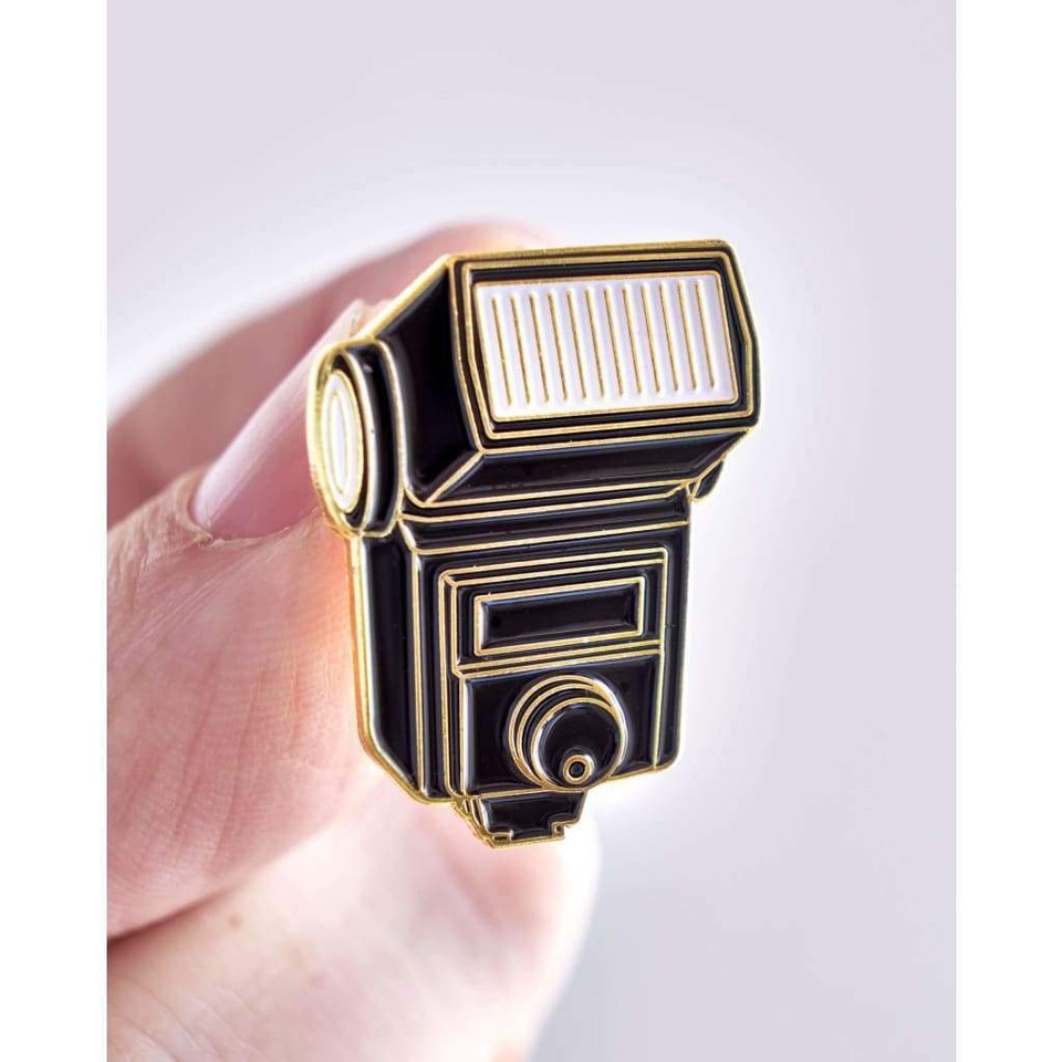 Flash Lapel Pin 35mm Vivitar Vintage Film Camera Photography Pin Badge ...