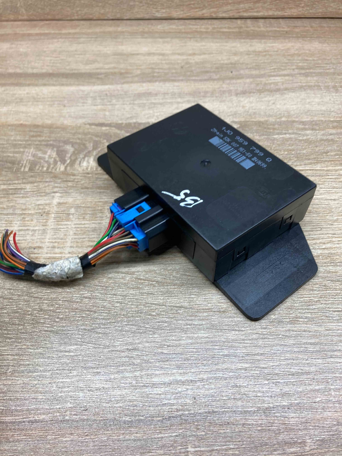 1J0959799Q 5DK007951 Hella Volkswagen Golf With Plug Comfort Control ...