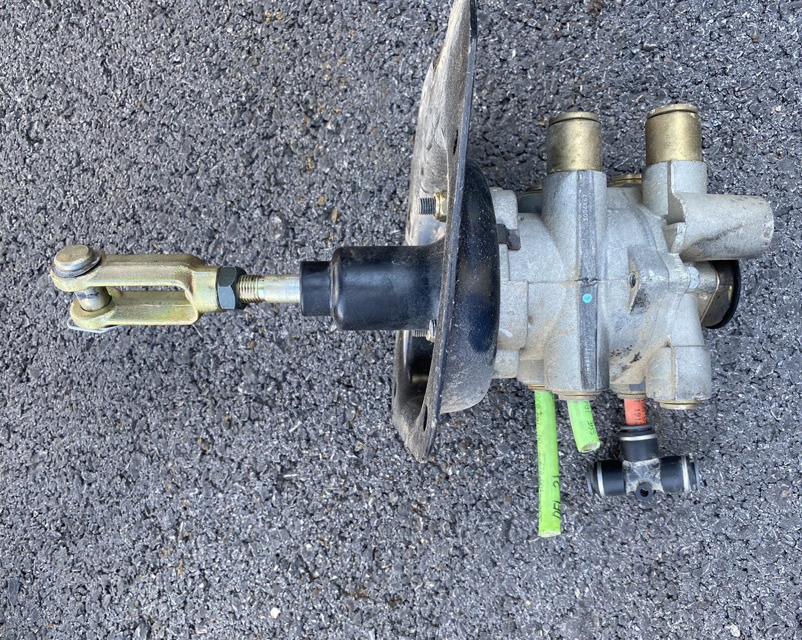 Bendix E-8P Air Brake Foot Valve 5006961 From 2017 MV607 VIN ...