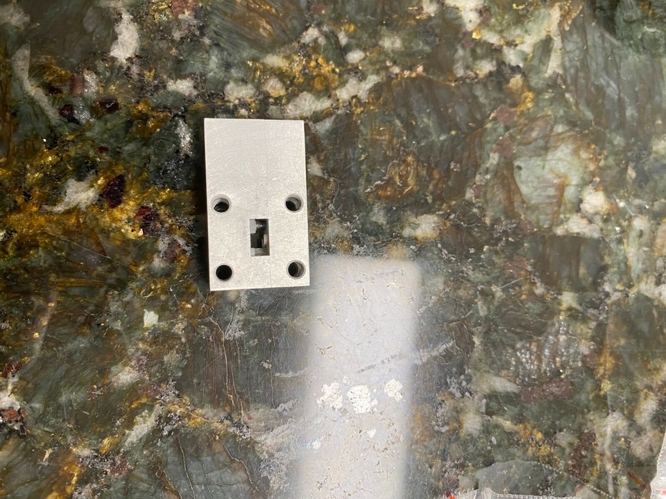 WR28 Waveguide Isolators (37-40.5GHz) | eBay