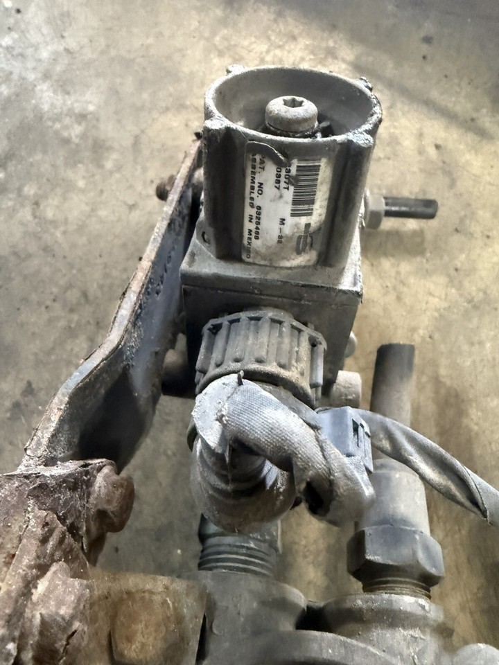 Bendix Air Brake Valve 5014494 K002509 Z013356R 6325468 | eBay